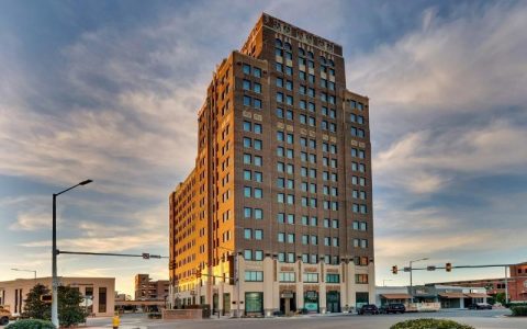 Our Story | THREEFOOT HOTEL