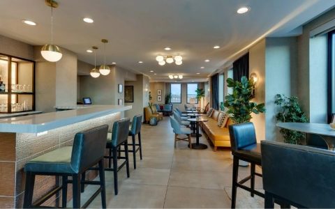 Our Story | THREEFOOT HOTEL